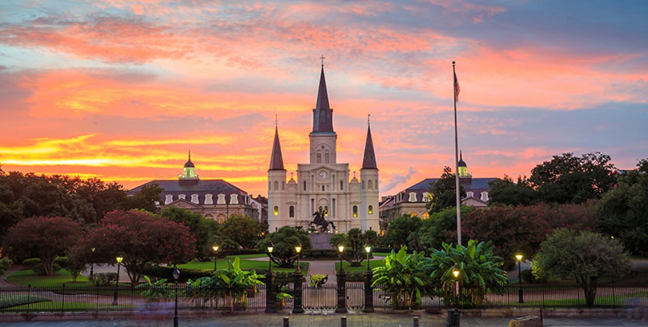 New Orleans Getaway Round Trip from San Antonio | Amtrak Vacations®